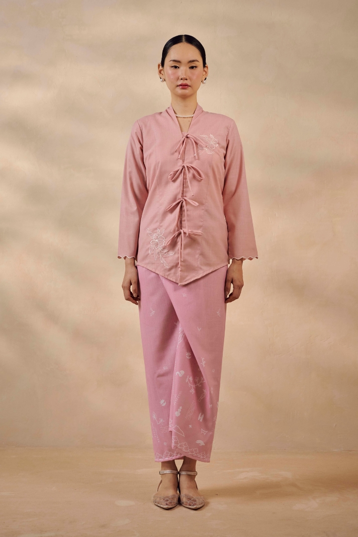 BUNGA GETI KEBAYA TOP IN QUARTZ PINK