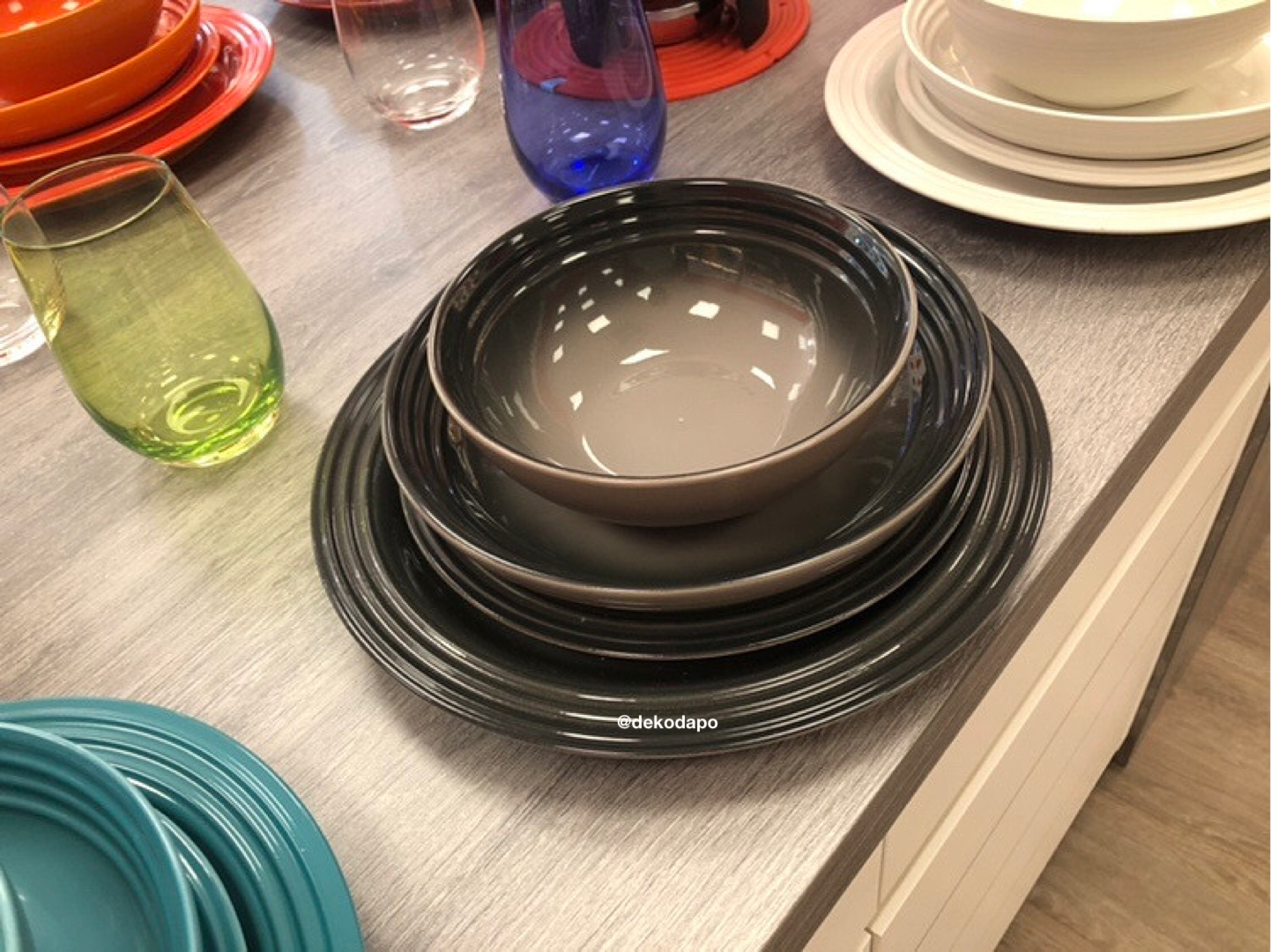 (PRE-ORDER) Le Creuset Dinner Plate In Flint Grey (Choose Set)