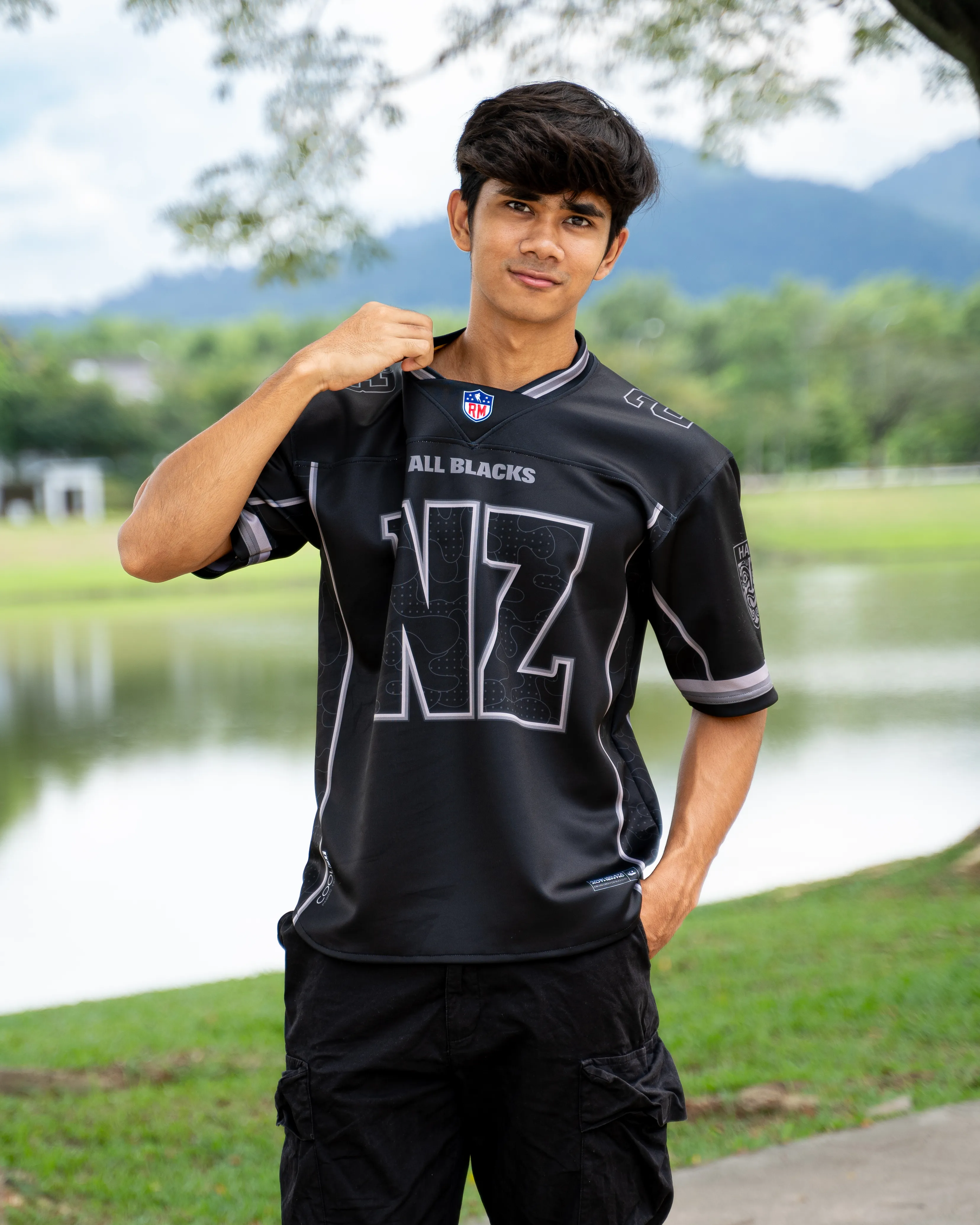 Oversize All Blacks NFL Collar