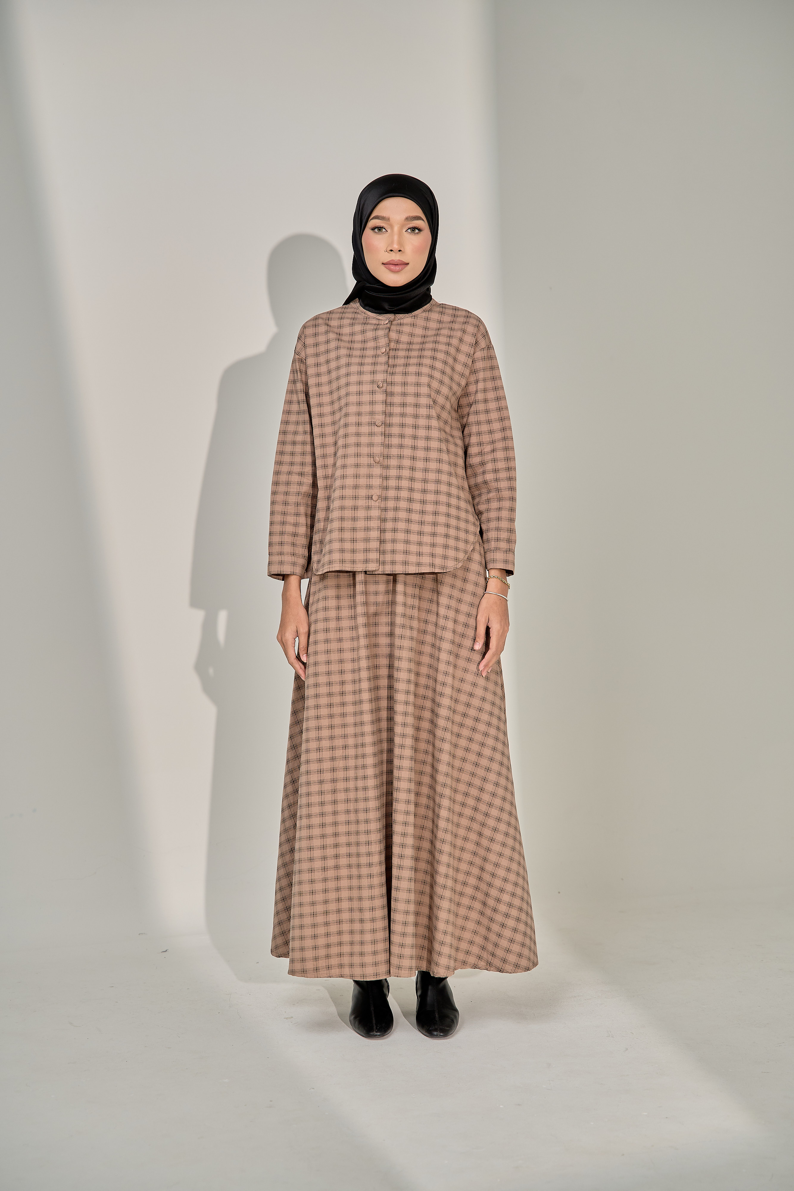 Hayna Set With Skirt In Brown