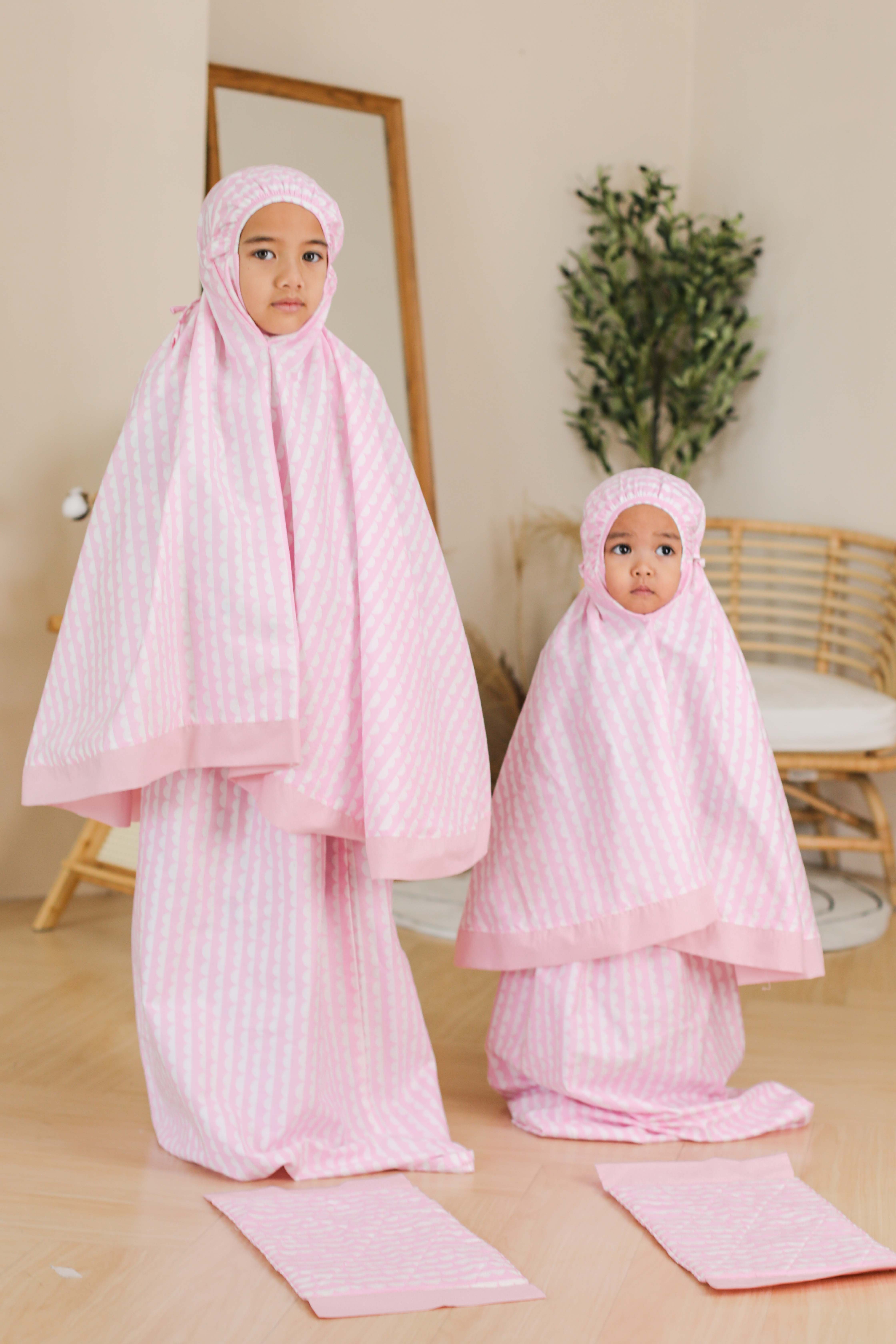 JANNA TELEKUNG | Baby Pink (kids)